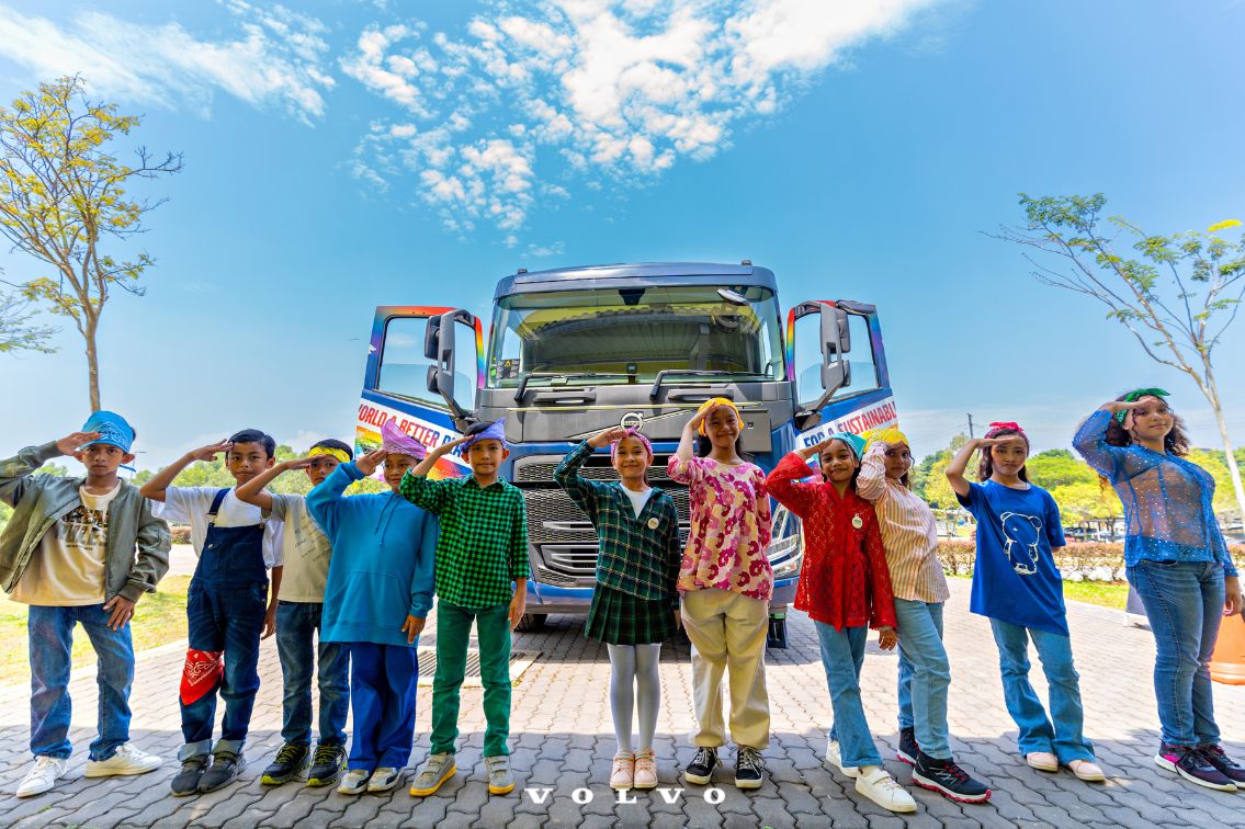 MIROS, Volvo Trucks Malaysia, and EETC23 Unite for the Stop Look Wave ...
