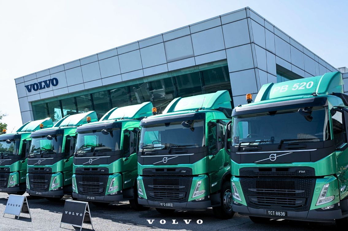 Driving Success with Pio Hardwood: Welcoming 5 New Volvo FM Trucks to ...